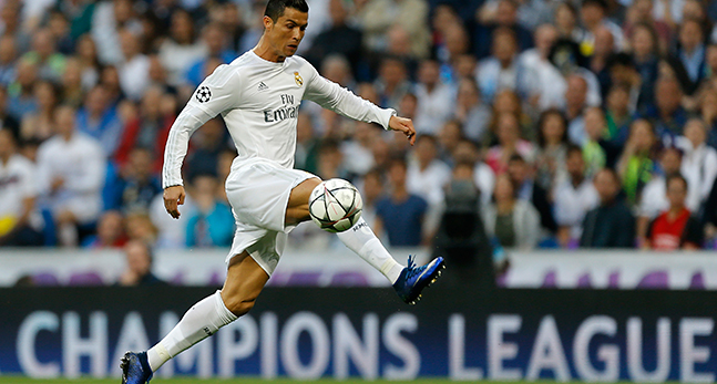 8 Sidor - Real är världens dyraste fotbollsklubb