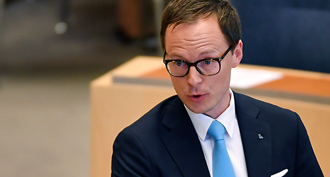 8 Sidor - Regeringens plan får hård kritik