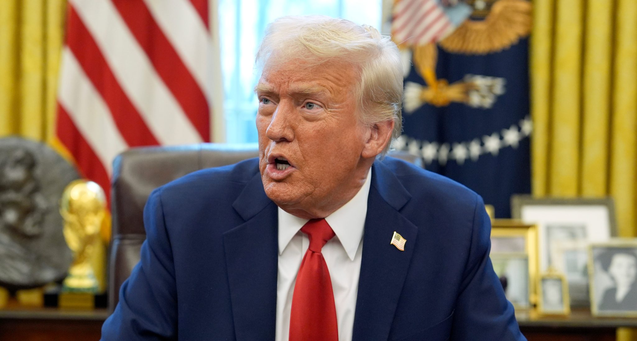 8 Sidor - Paus för USAs tullar